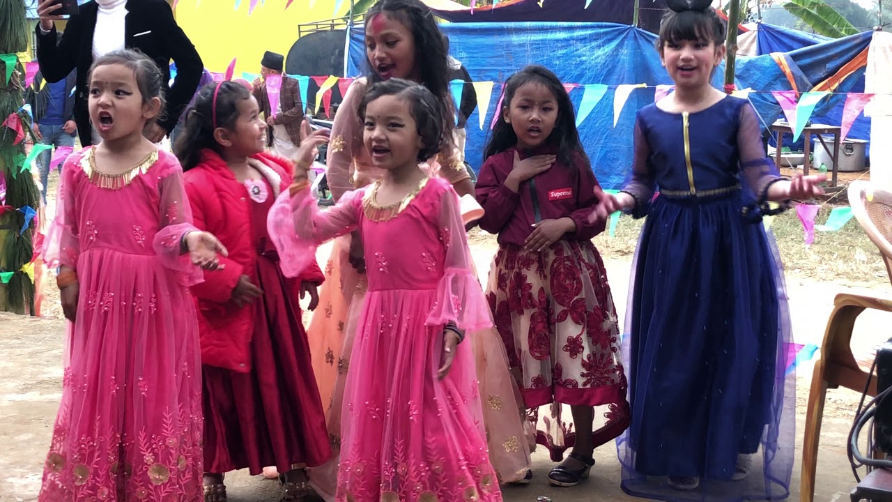 Tiktok ma dekheko || kasari kasari 2 ma nanu haruko cute dance - YouTube