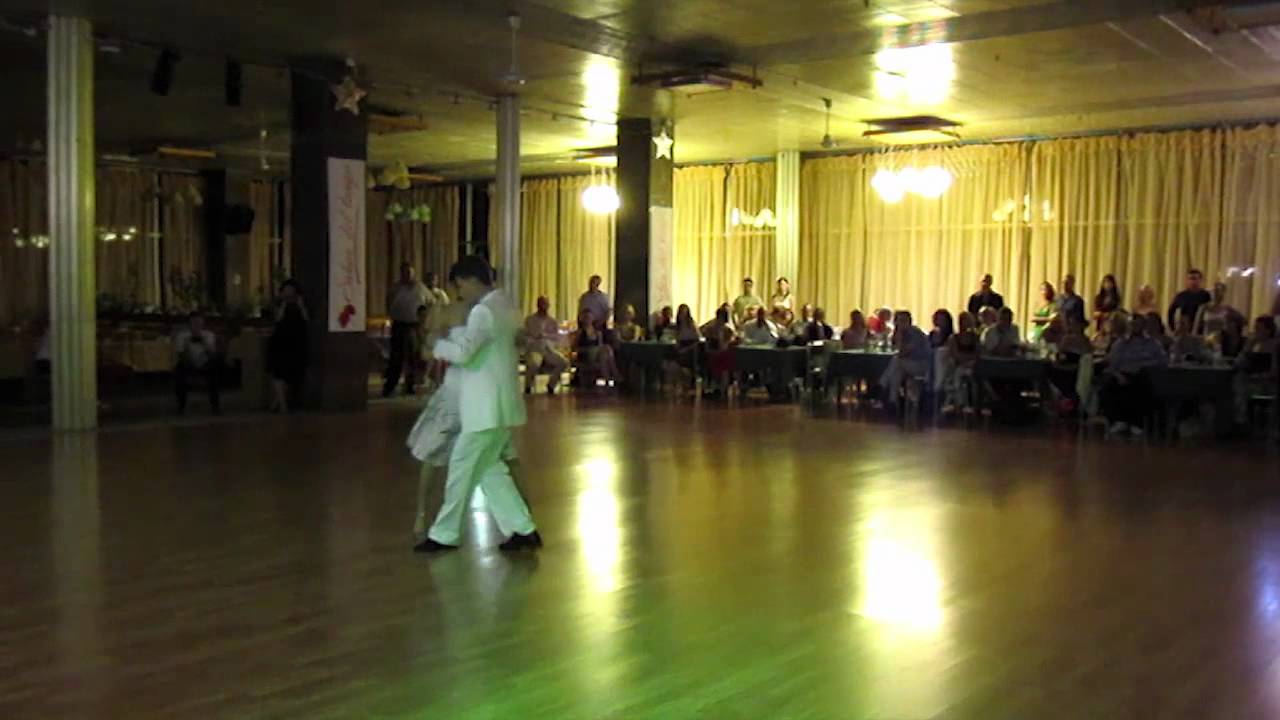 Konstantin Kumi & Anna Kirichenko - 9 Puntos - YouTube