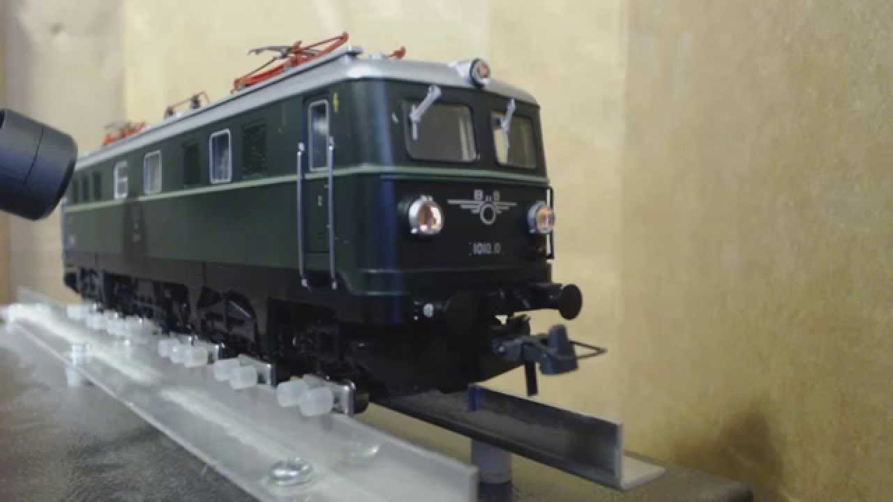 Roco 63792, ÖBB Rh 1010 - YouTube