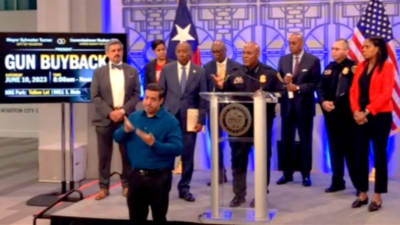 Chief @TroyFinner welcomes members of Lateral Class #L-13-23 to the HPD ...