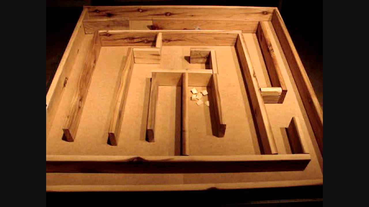 Minnie and Muppet in the Mouse Maze 2 - YouTube