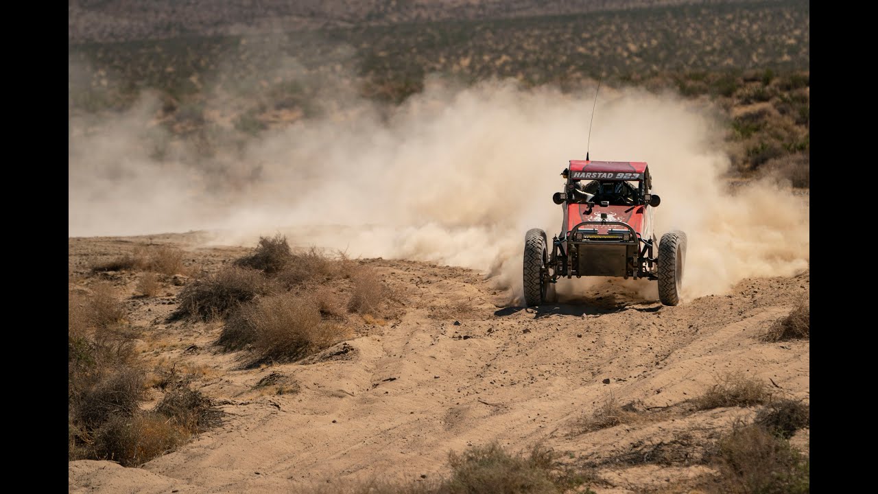 #923 running the first 70min of the California 300 in Barstow CA ...
