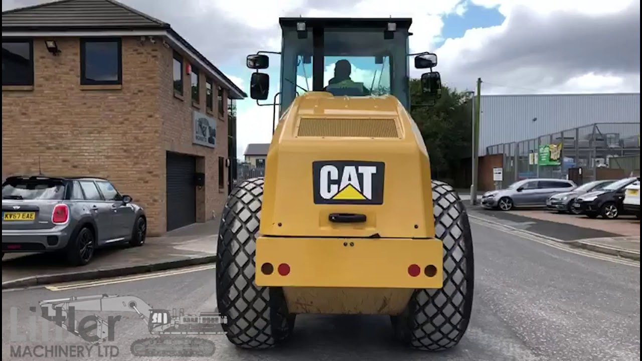 CAT CS64B - 2017 - Starting and running - YouTube