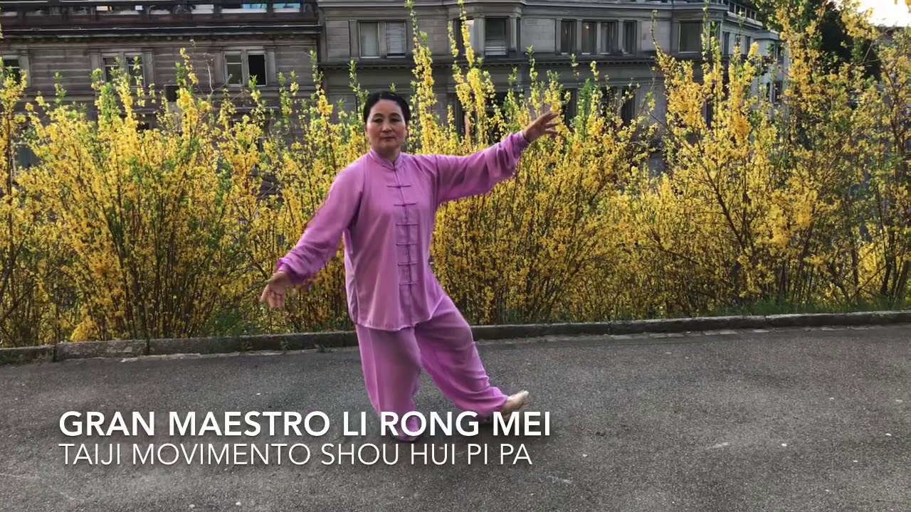 Seconda linea della forma 24 guidata dal Gran Maestro Li Rong Mei - YouTube