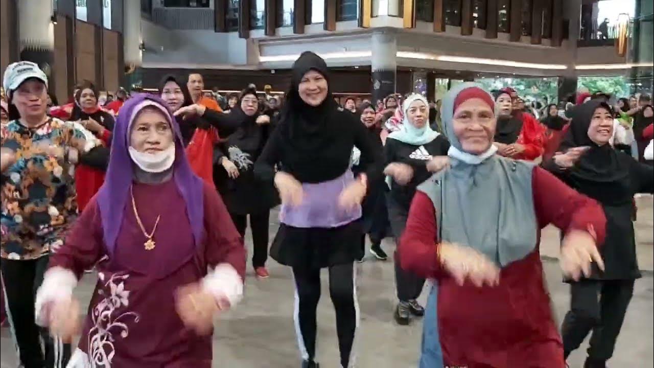 #GERAK WARNA organized by Mediacorp Warna 942 Radio Station at WSG Singapore.(4th Event) Part 1 ...