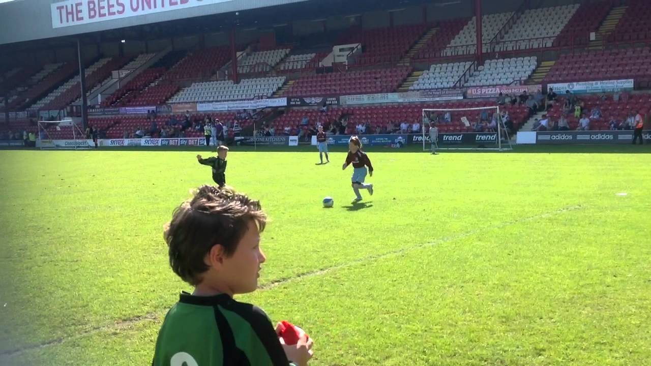 Celtic v Ruislip Rangers at the Brentford FC tournament - YouTube