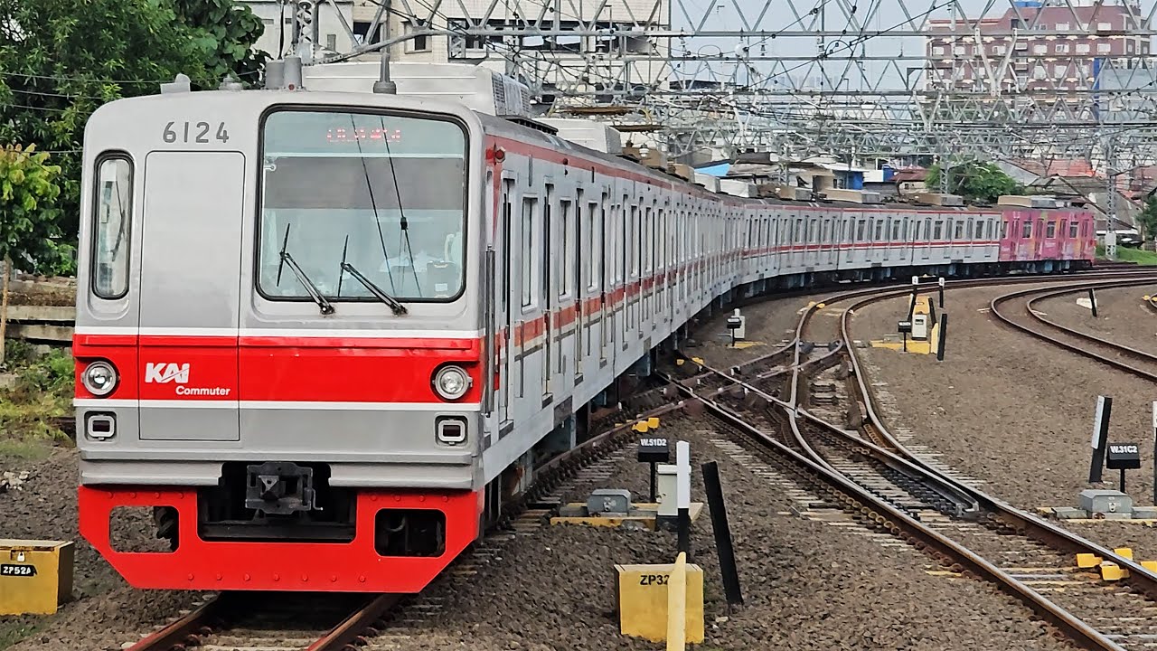 [4K] (4/10) Stasiun Jatinegara: Kompilasi Kereta JR 205, TM 6000, CC ...