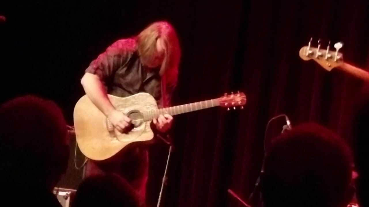 Monte Montgomery at Fort Worth Bass Hall - YouTube