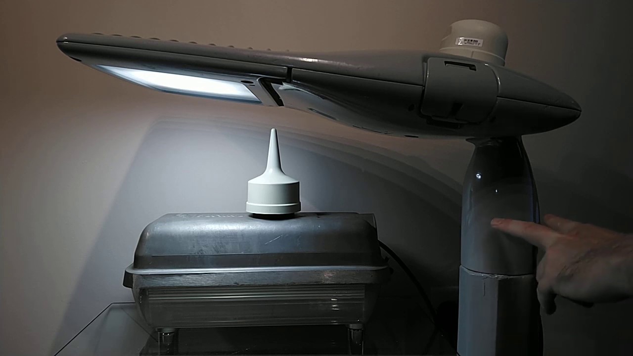 Ampera 36watt R2 16 White LED Mini with Telensa/NEMA Controled Street ...