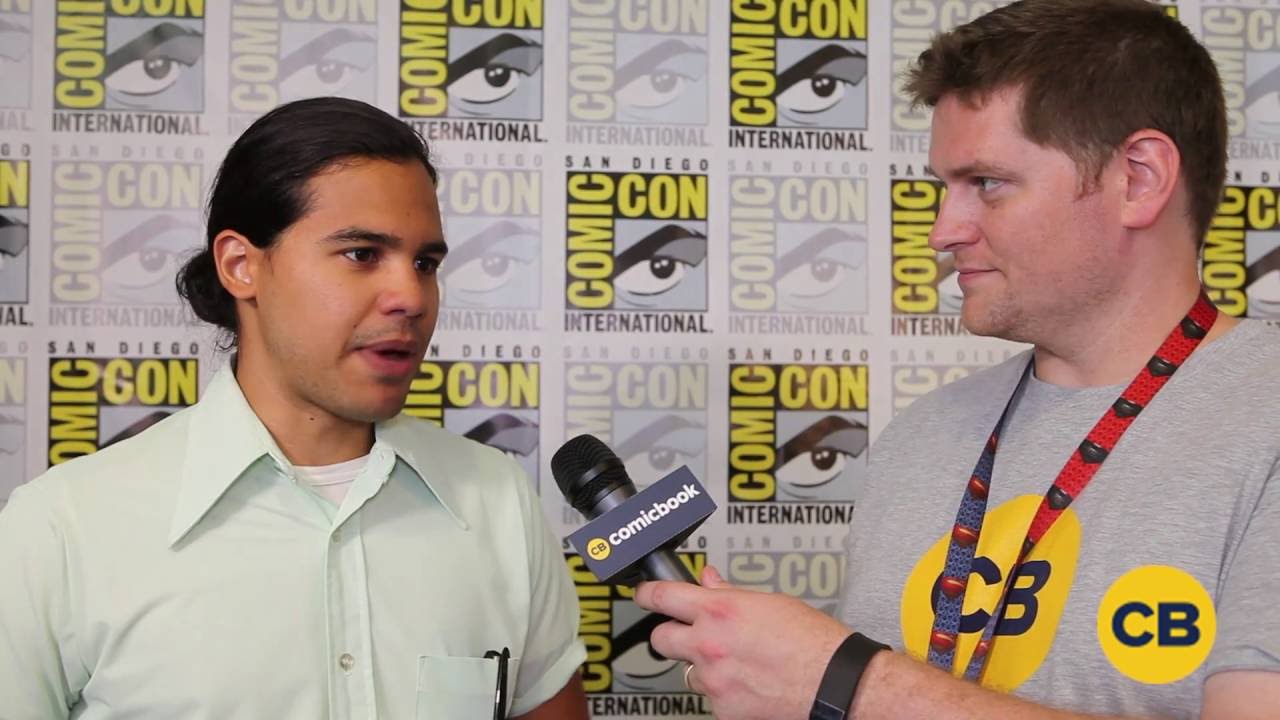 Carlos Valdez Talks Upcoming Season of The Flash at SDCC 2016 - YouTube