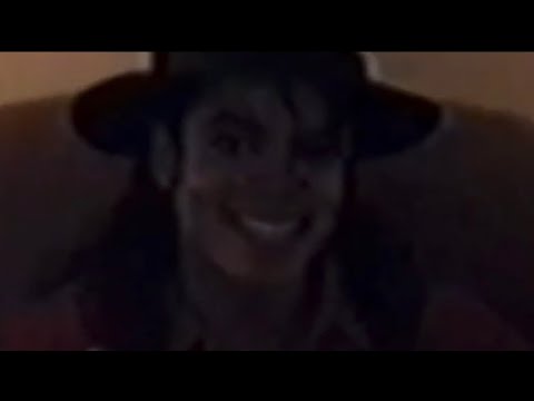Michael Jackson Eating Dinner In The Studio! RARE FOOTAGE! - YouTube