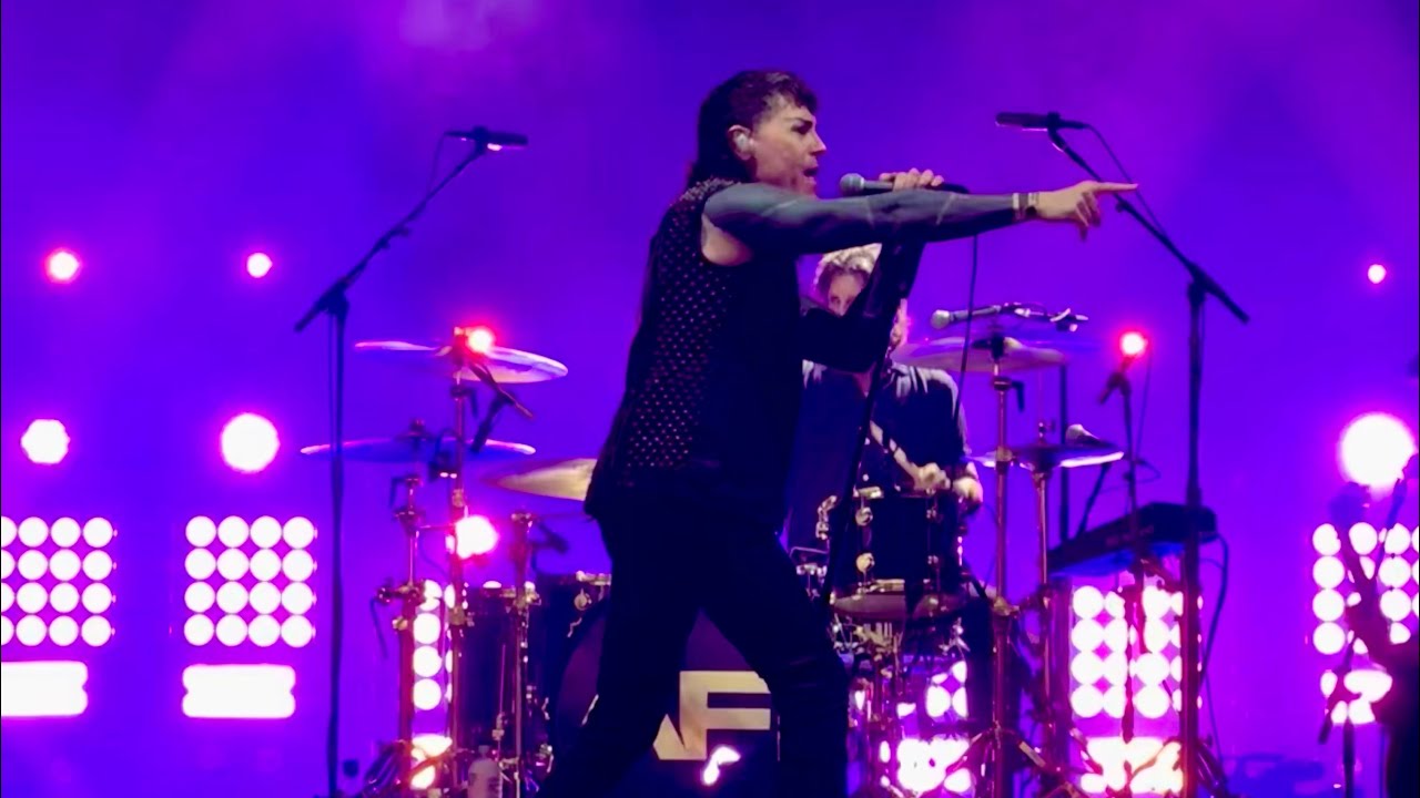 AFI - Miss Murder live in Tampa, FL 08/24/24 4K - YouTube