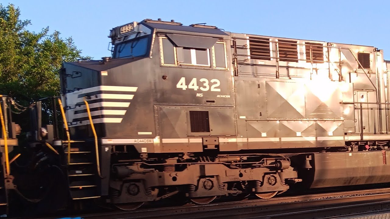 Model Trains: https://www.amazon.com/hz/wishlist/ls/2L5E6FCJ9YYF8?ref ...