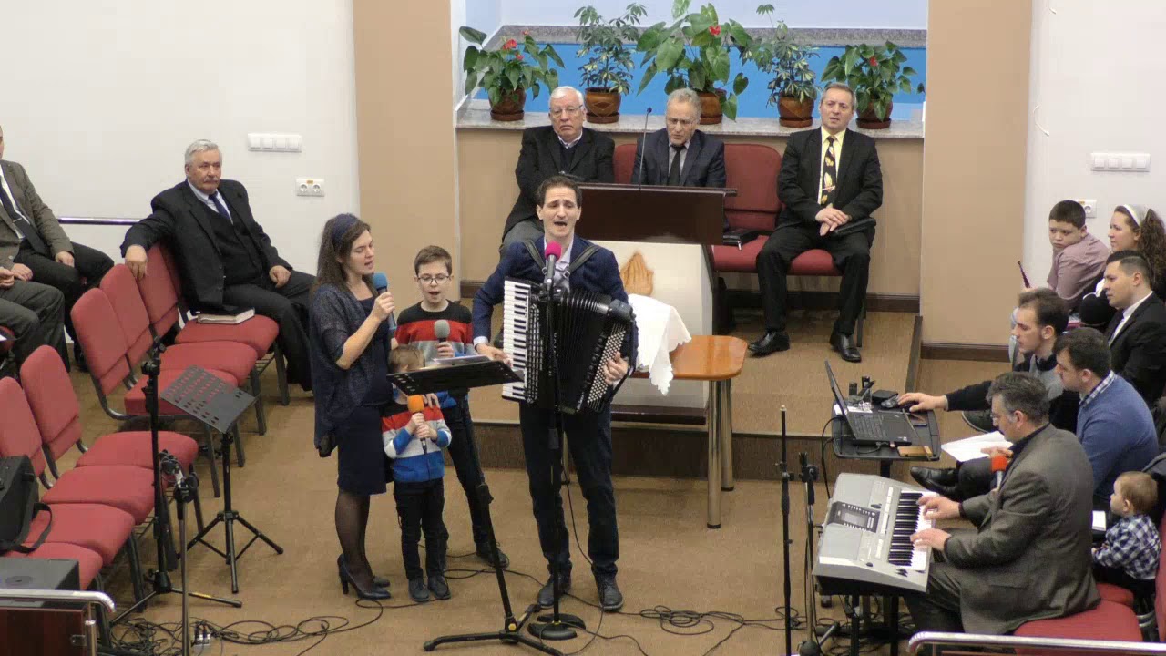 Familia Rusu Alin&Rebeca - A trecut încă un an - YouTube