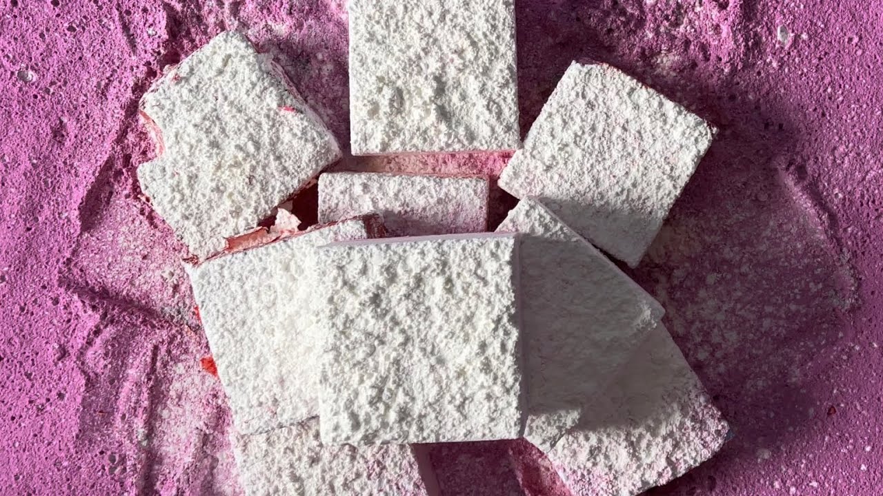 Cornstarch topped dyed & plain Jane gym chalk crisp crunchy and powdery ...