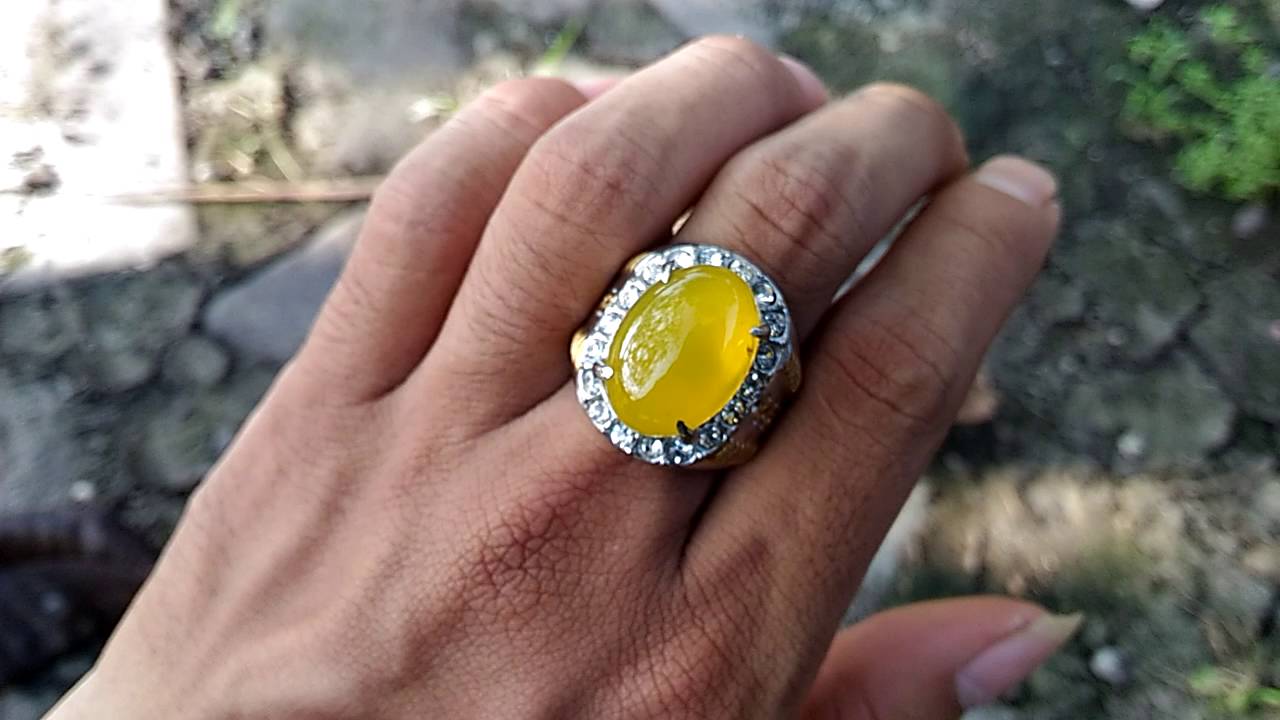 Batu Cincin Akik Warna Kuning Cerah - YouTube