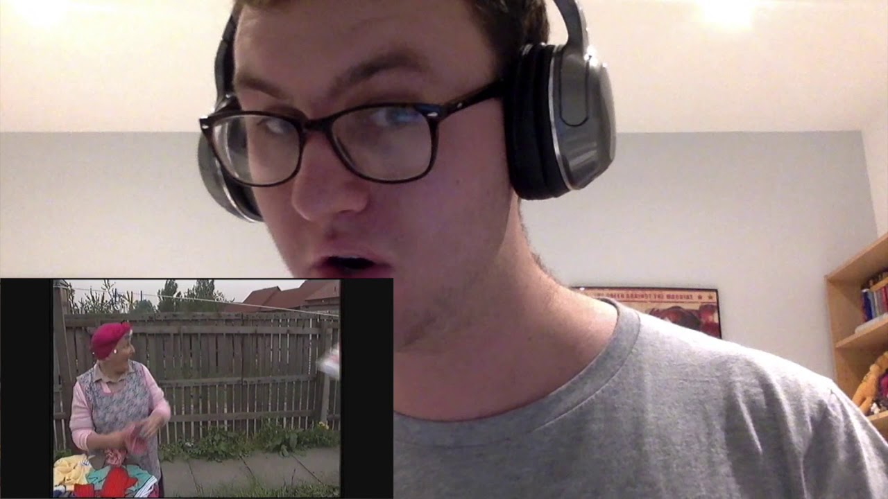 Max Jackson Watches Brum and The Kite - YouTube