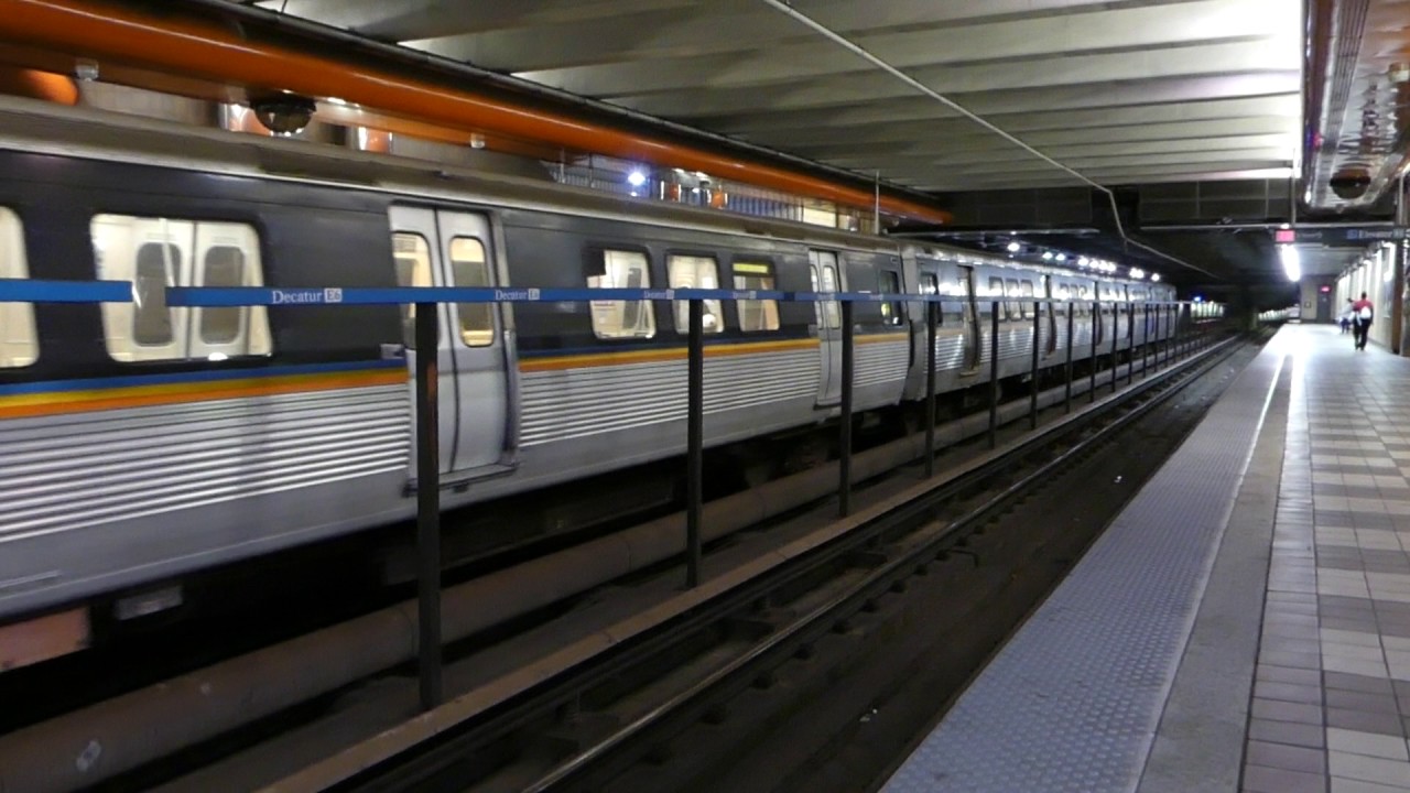 MARTA Transit: 1979/1985 FB/Hitachi CQ310/CQ311 Blue Line at Decatur ...