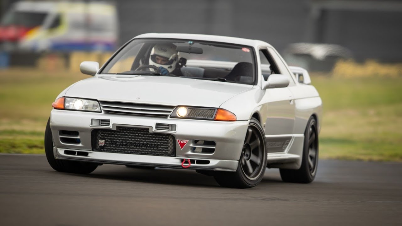 700hp T51R R32 GTR Review Michael K's weekend warrior - YouTube