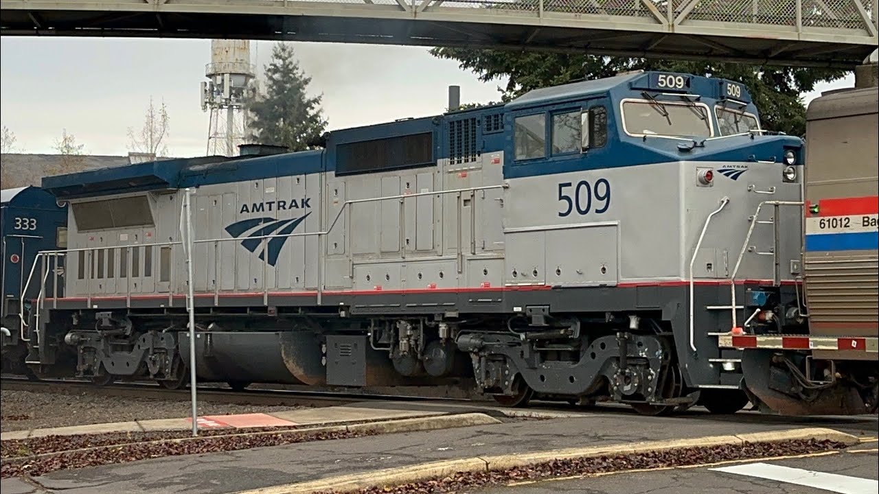 [4K] Amtrak Dash 8 Trails on Coast Starlight 14! (12/11/24) - YouTube