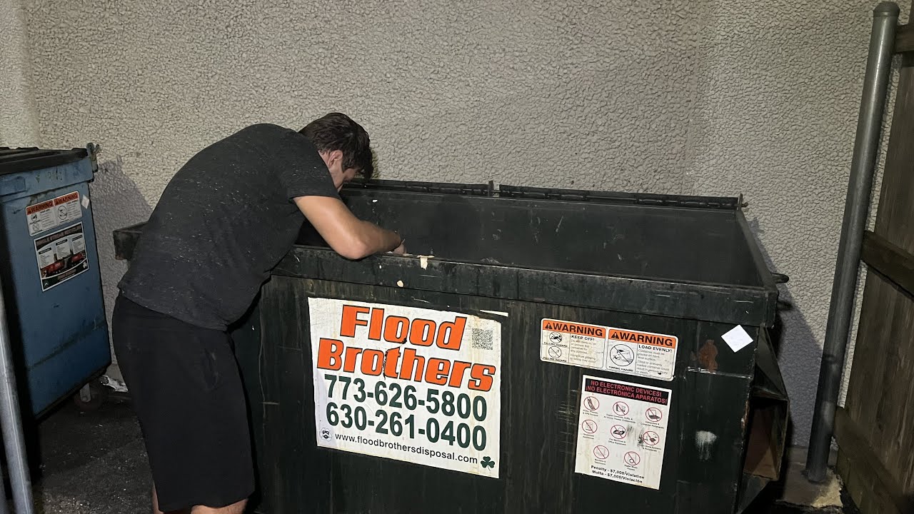 Dumpster Diving, A Haul Of Goodies - YouTube