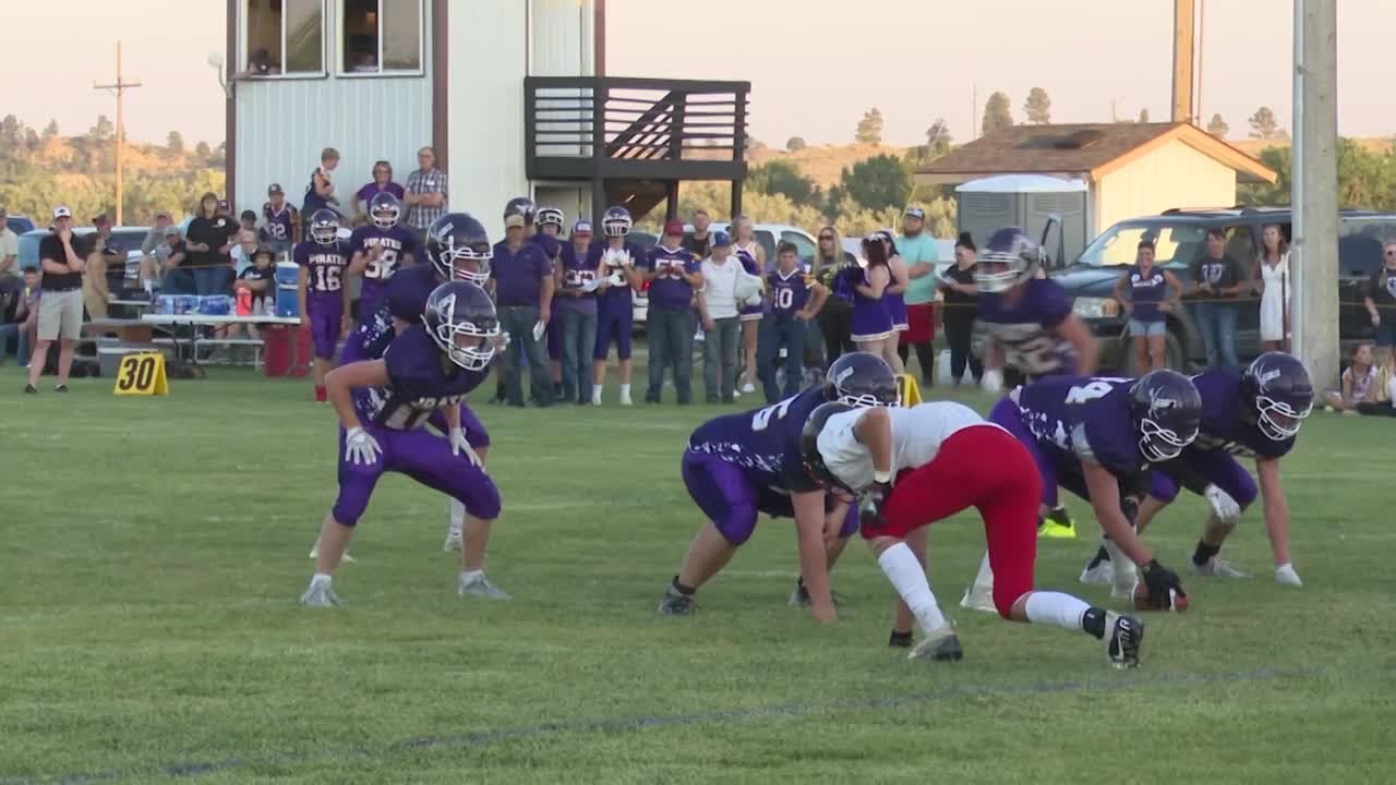 Broadview-Lavina snaps Froid-Medicine Lake's 24-game win streak - YouTube