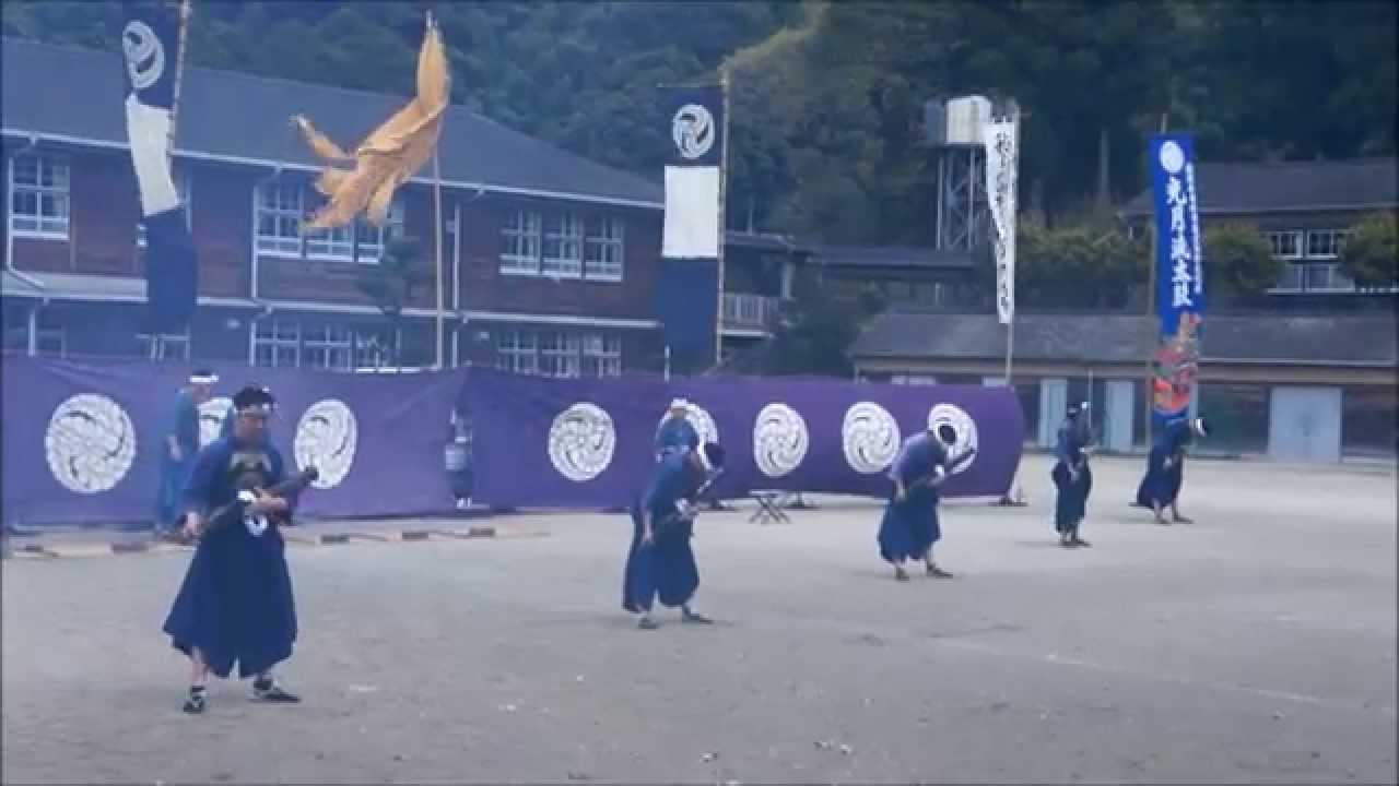 秋月林流抱え大筒（福岡県朝倉） The Ozutsu faced one of the largest - YouTube
