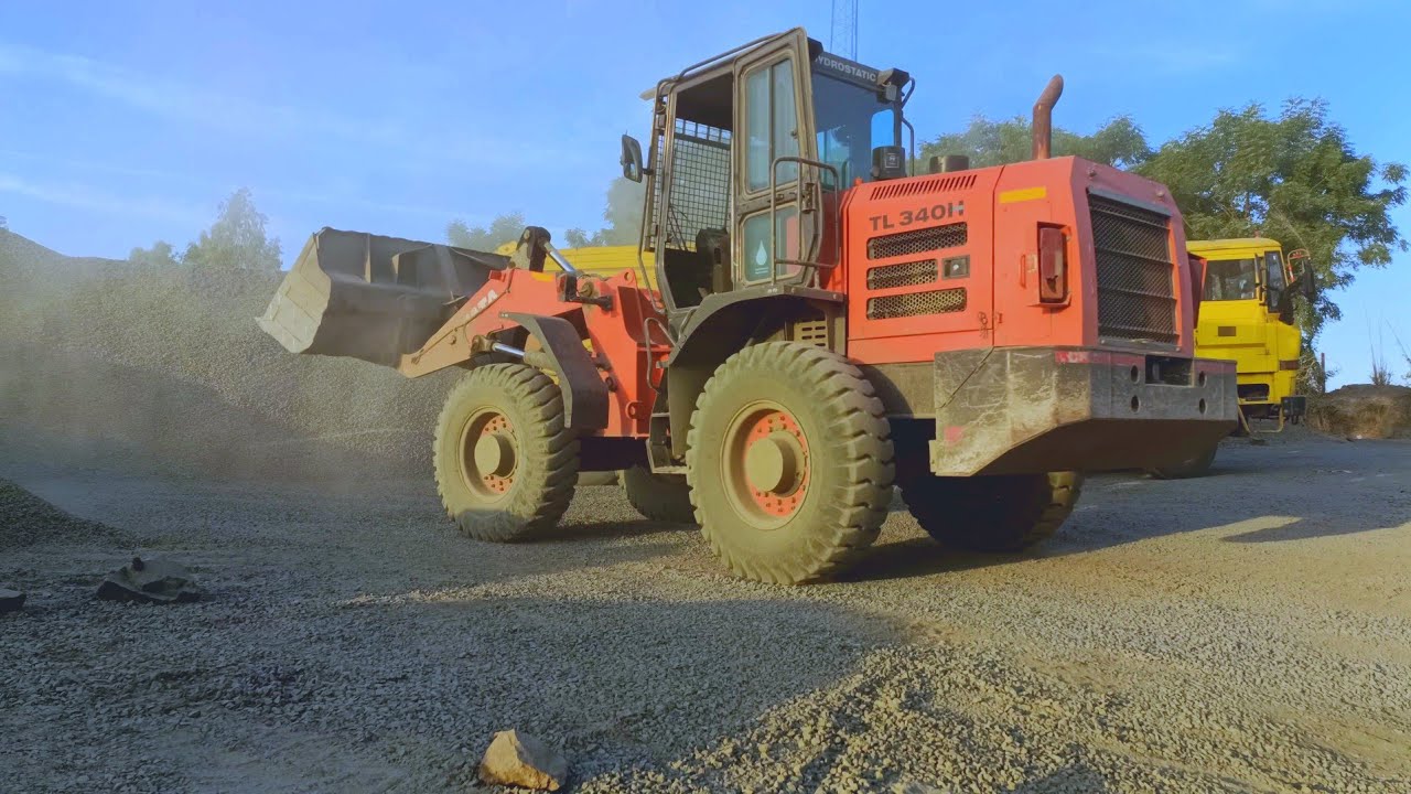 Tata Terex Machine Loading Truck|Tata Loader Machine Working |Tata ...