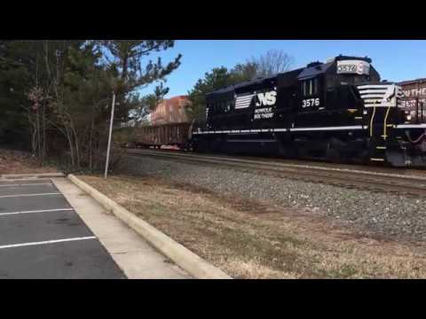 Norfolk Southern 3576 in Manassas VA. - YouTube