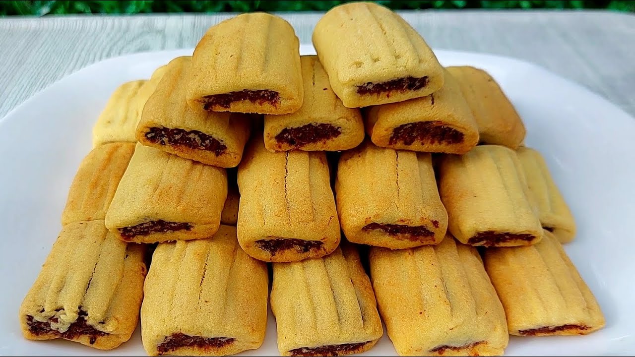 Date biscuits. A nutritious recipe that your child will love - YouTube