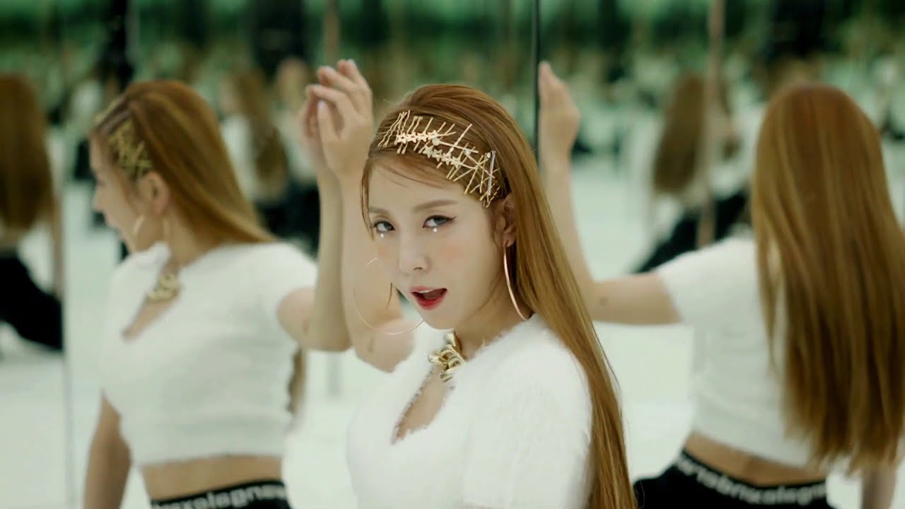 202020 BoA My Name (2004) - YouTube