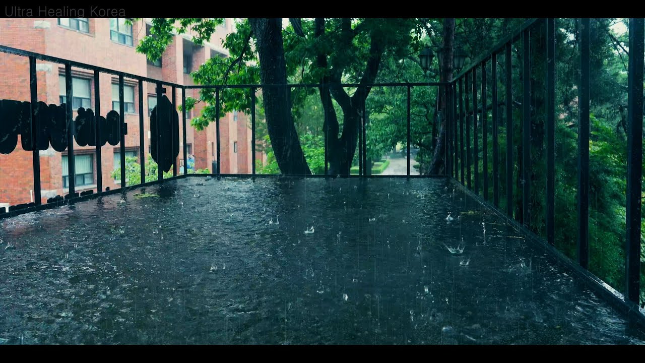 Outdoor terrace in the rain-Overcome insomnia and fall into a deep ...