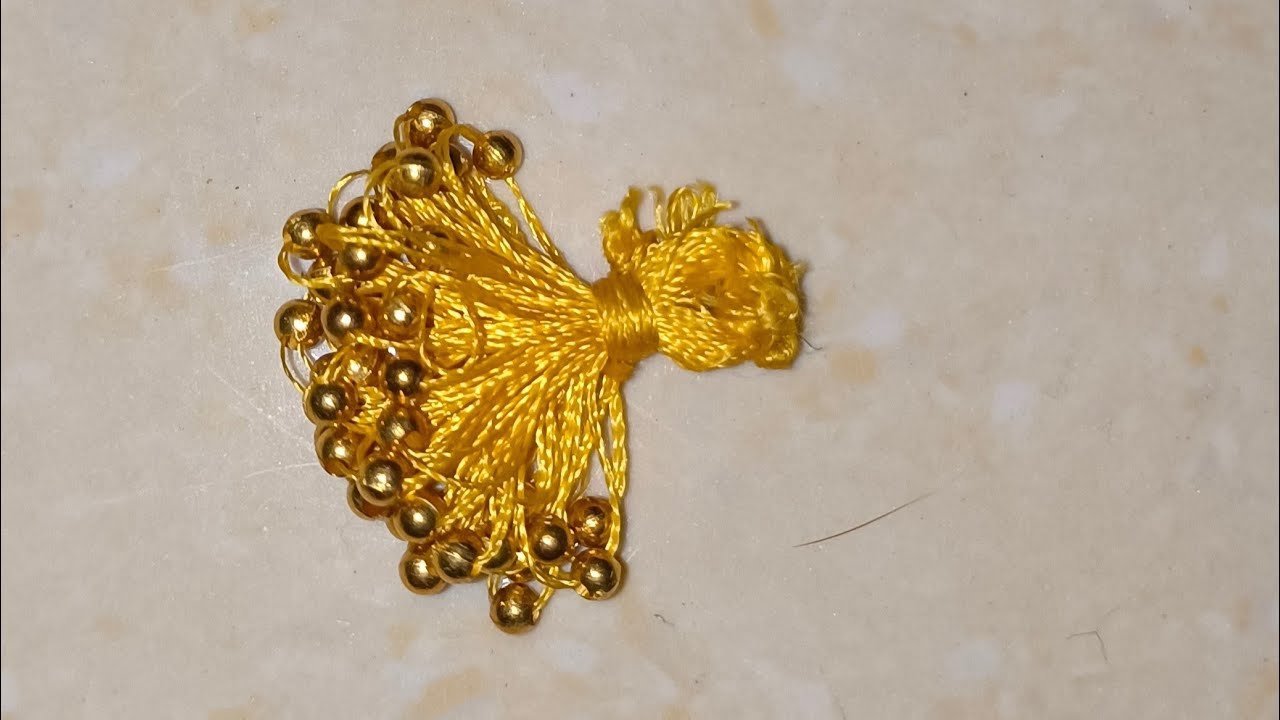 சேலைல குஞ்சம் இப்படி வைங்க/ saree kunjam new design - YouTube