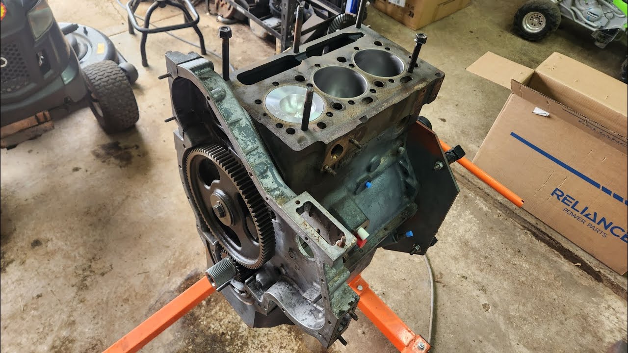 Perkins D3.152 Engine Assembly Part #1 - YouTube