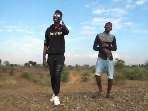 TAPIWA KAY FT DIGGAR - WAKABAZA (AUDIO +VIDEO BY DJ THAFFA) - YouTube