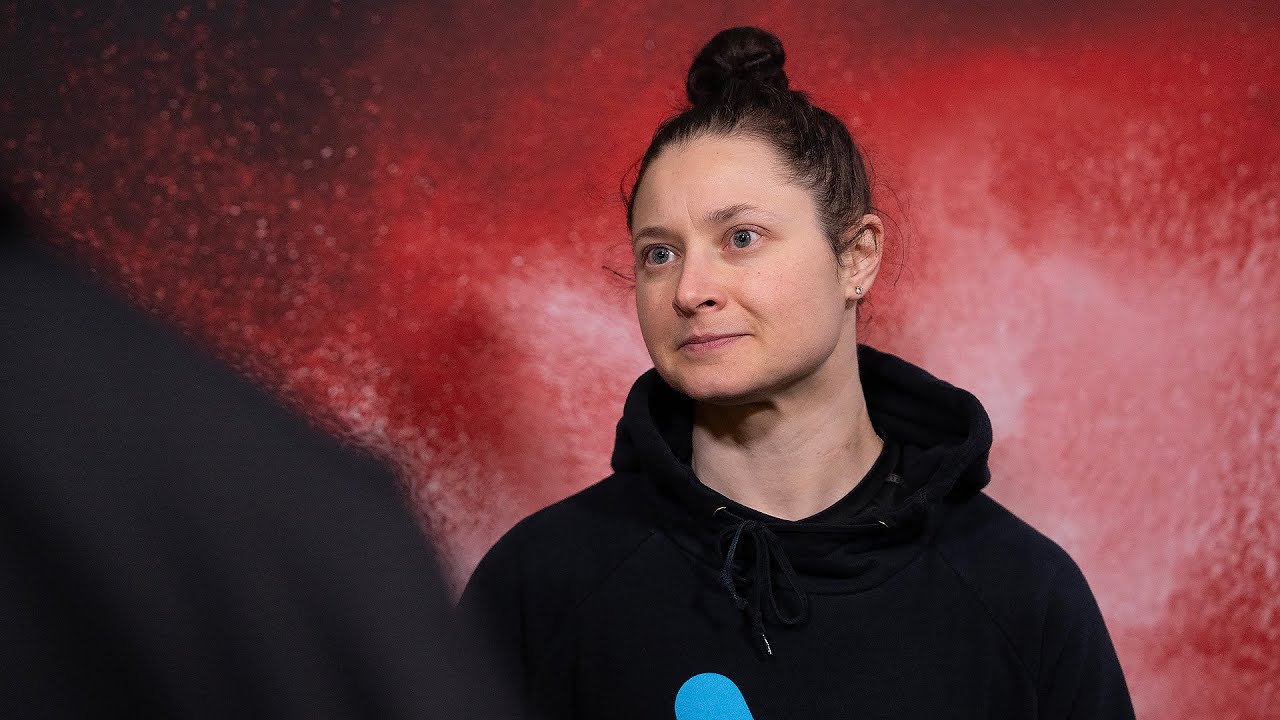Jenni Hiirikoski | "Glada över att spela hemma" - YouTube
