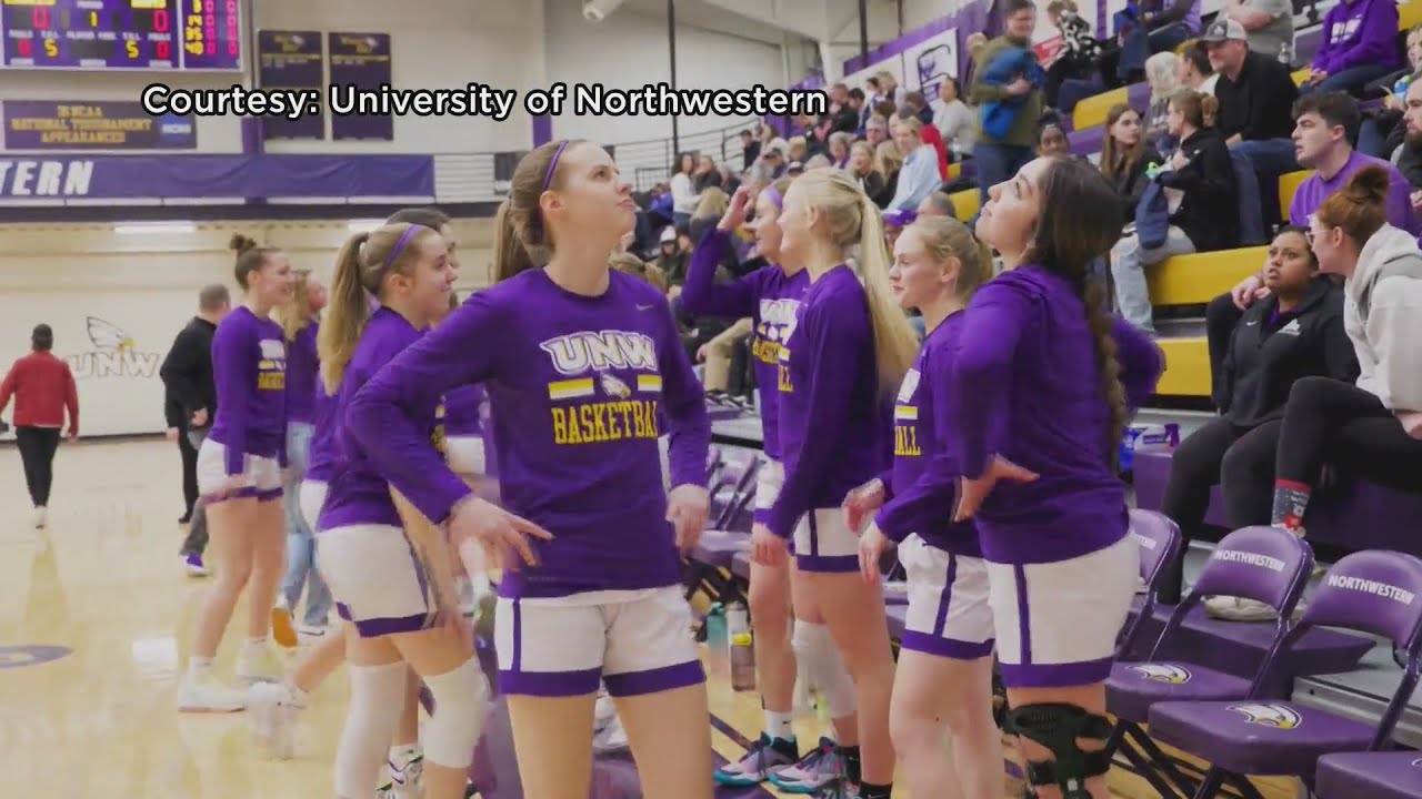 University of Northwestern Eagles prep for first tournament game - YouTube