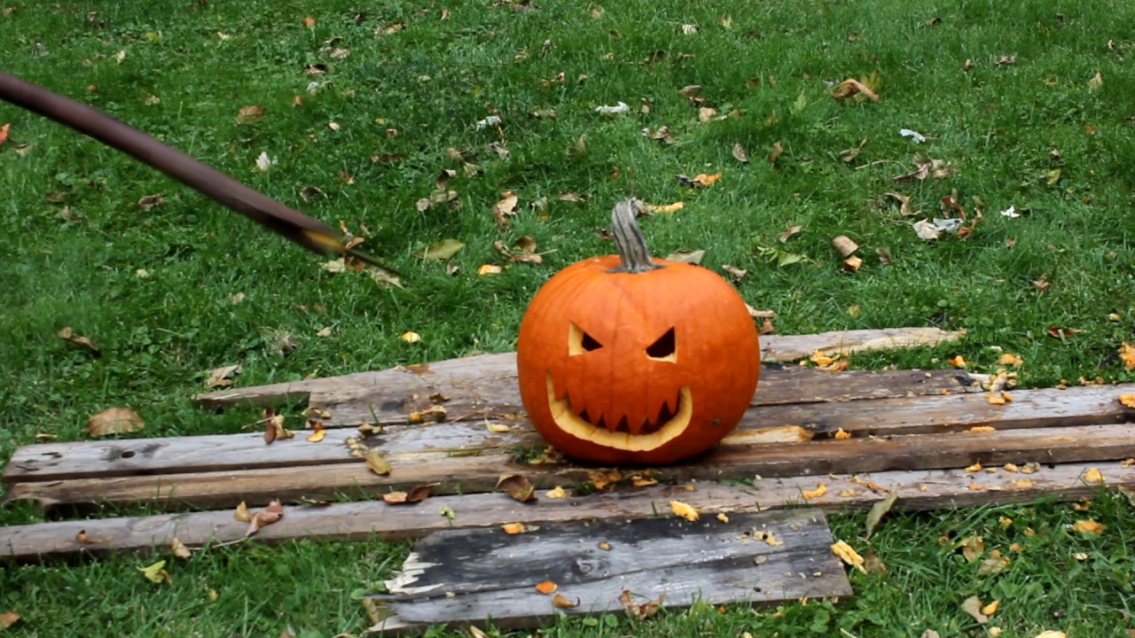 Smashing pumpkins with an axe - YouTube