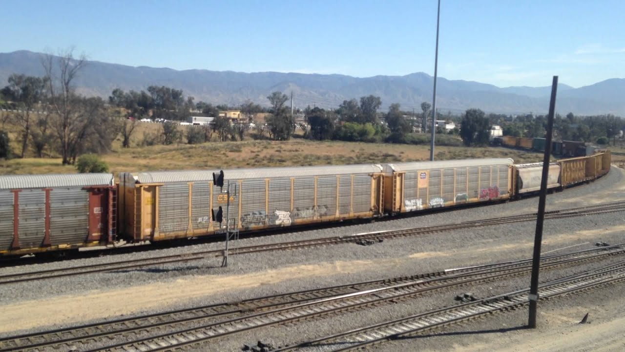 UP 7444 leads Westbound Manifest Train arriving West Colton Yard - YouTube