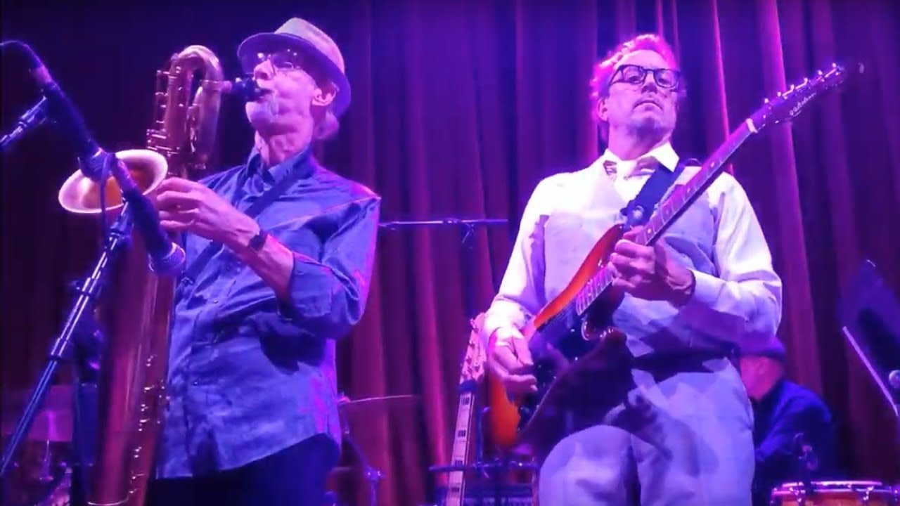 LP Music (Eric Leeds & St. Paul Peterson) - "15 Minutes Of Shame" Live ...