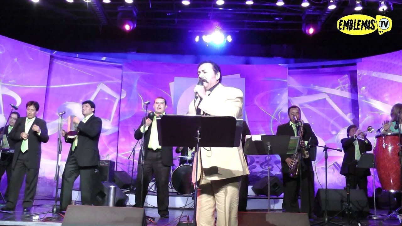 Dekada Band con el cantante Alberto Ángel "El Cuervo" - YouTube