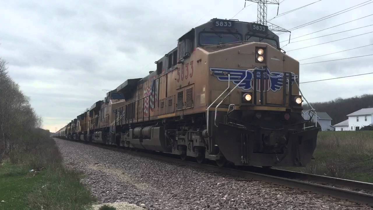 UP 5833 passes through Sussex WI eastbound on the Adams Sub - YouTube