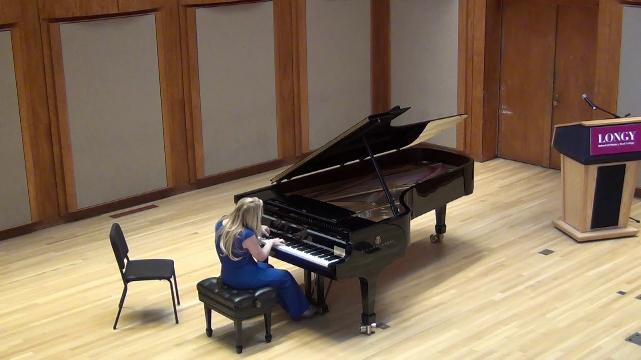 Suzanna Laramee plays Ravel's Sonatine - YouTube
