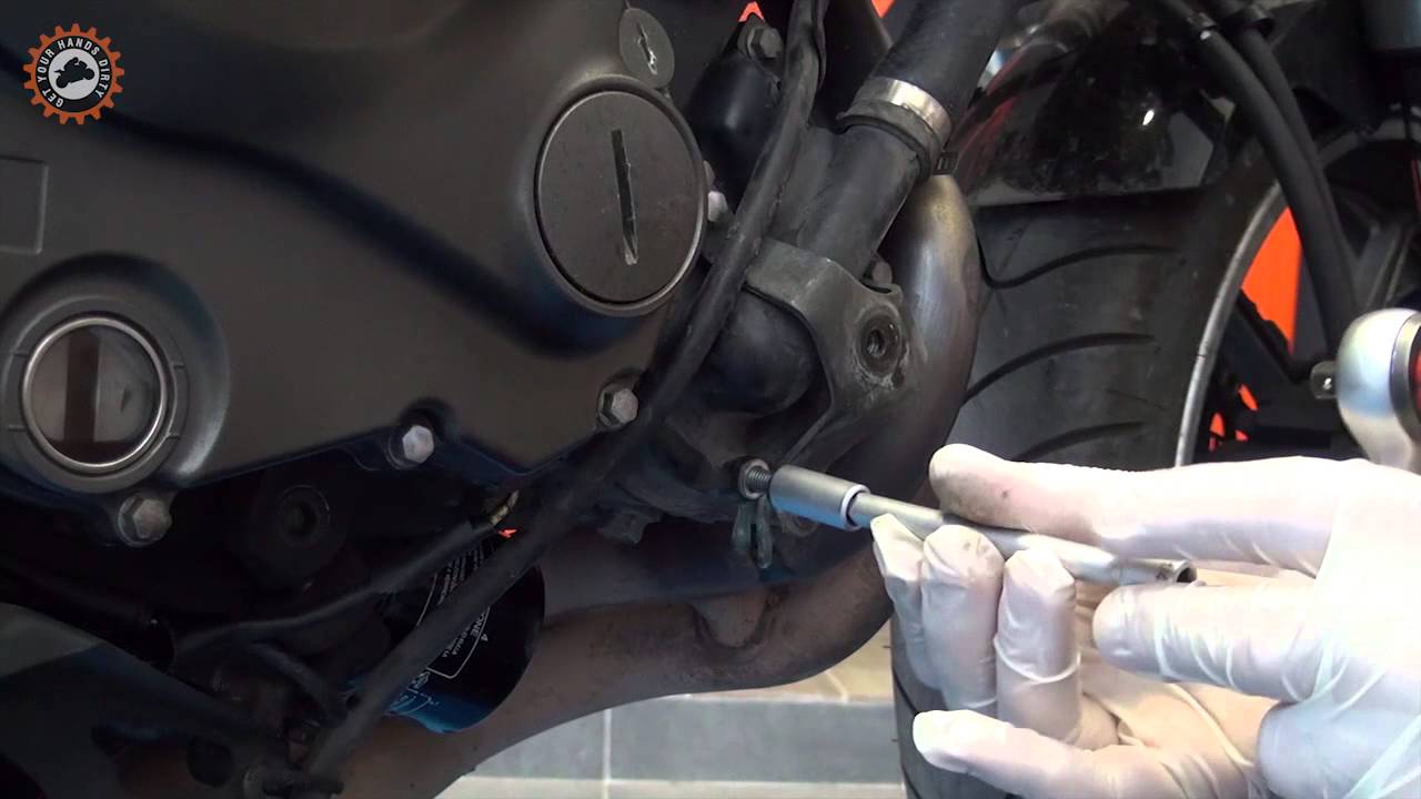 Αλλαγή ψυκτικού υγρού (Motorcycle coolant change) - YouTube