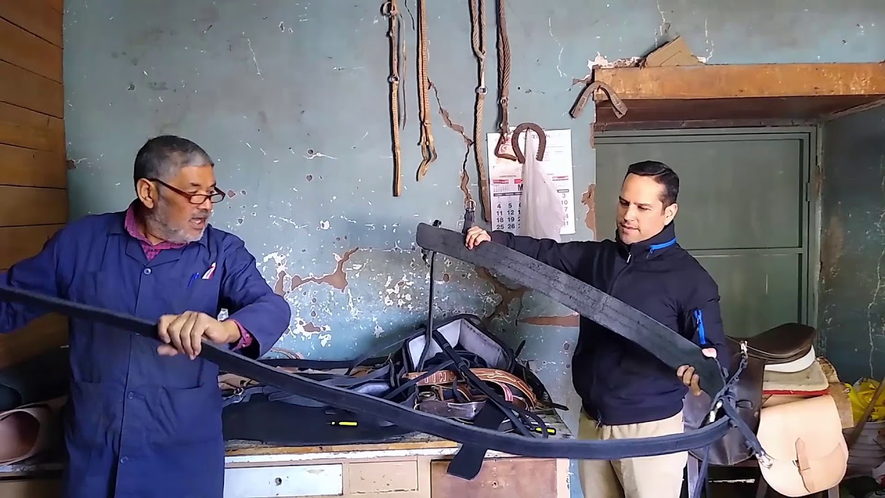 Artesano Talabartero - YouTube