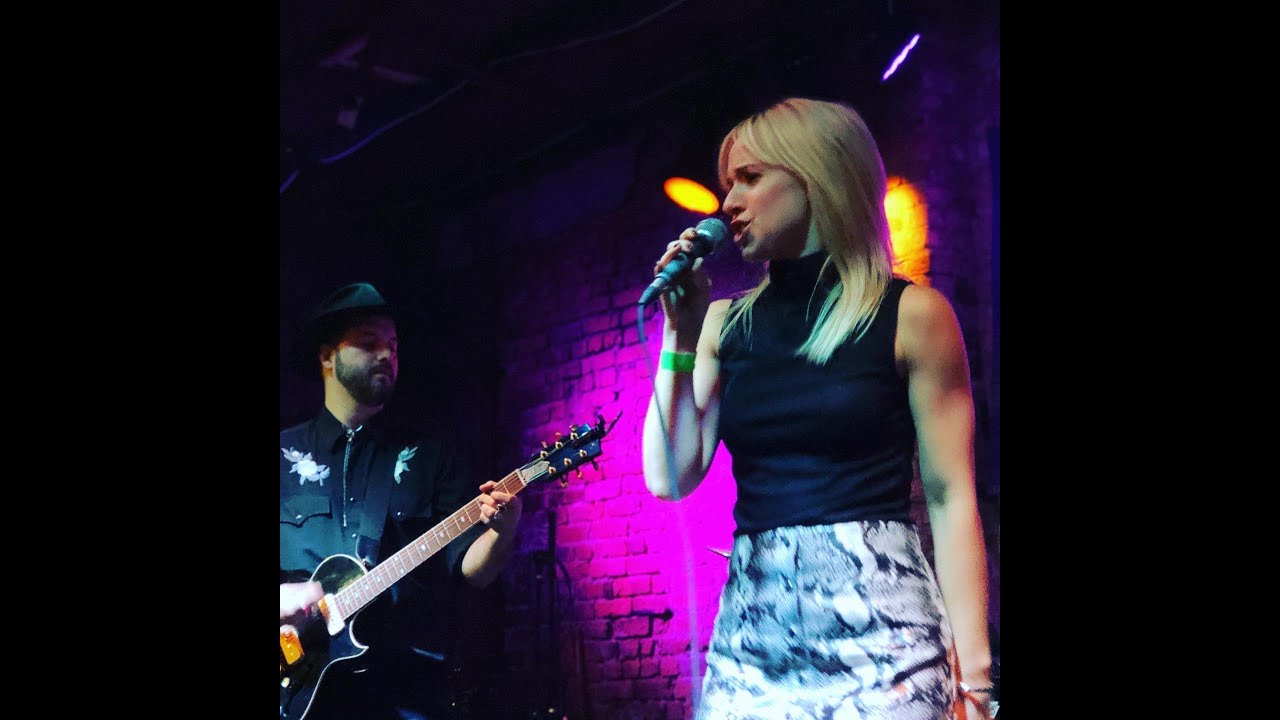 I Wanna Be Bad - original song by Amanda Cross (live at The Bitter End ...