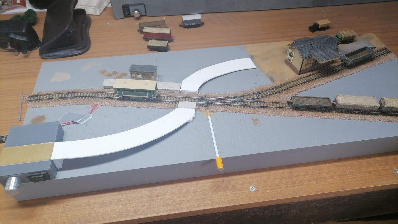 How to make a budget model railway / railroad. Tips and Techniques ...