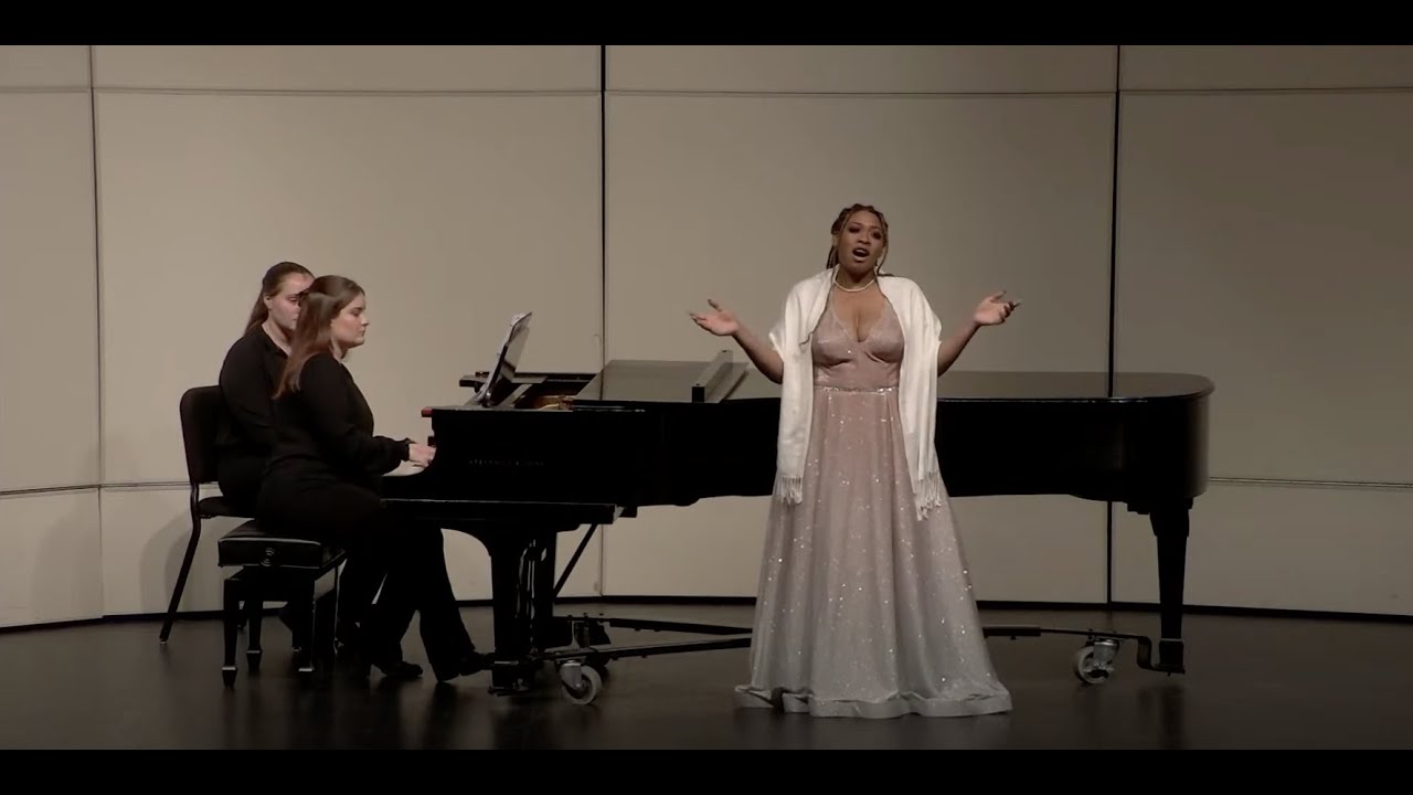 Advanced Recital Aleah Walker, soprano - YouTube