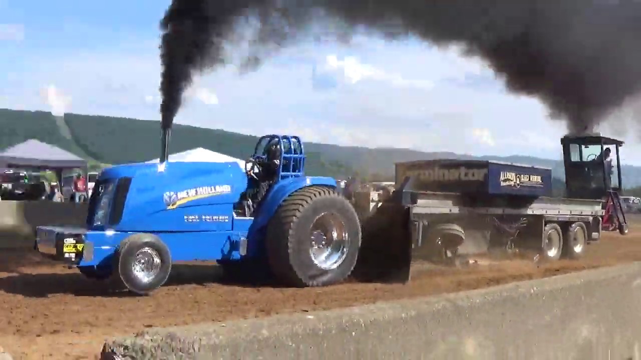 Matt Smith "Fast Forward" light limited turbo tractor pull at Hammond's ...