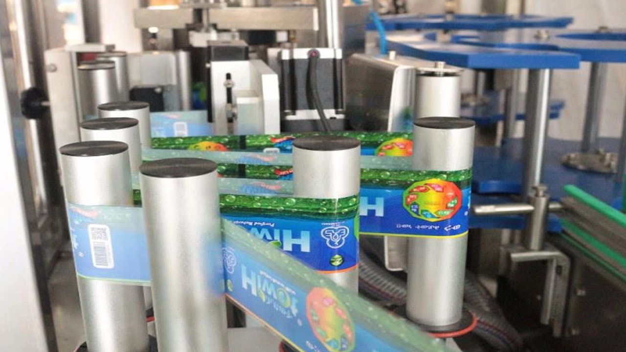 2KG/5KG Laundry detergent bottles hot melt glue labeling machine linear ...